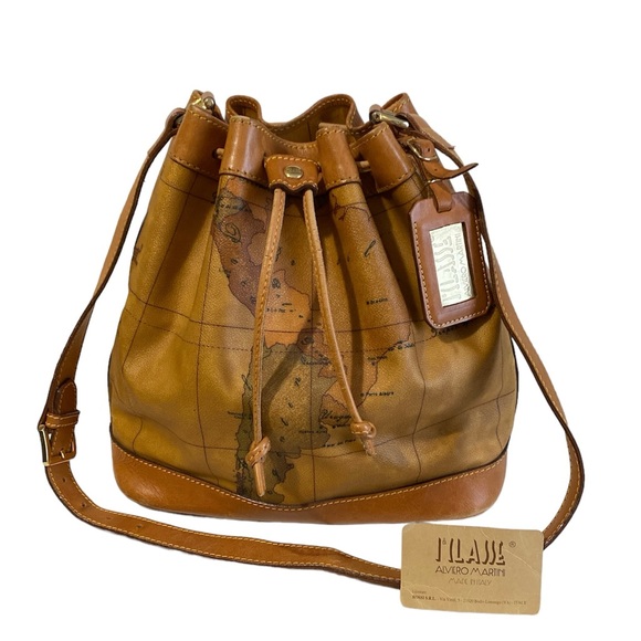 Alviero Martini | Bags | Authentic Alviero Martini Prima Classe Bucket ...
